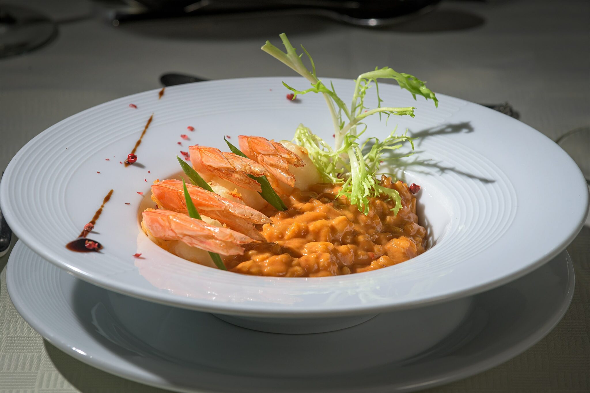 Archipelagos Main Restaurant - Atrium Platinum