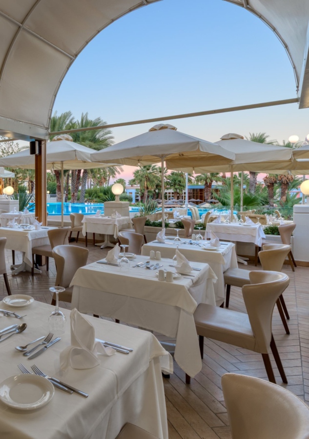 Symposium Main Restaurant - Atrium Palace